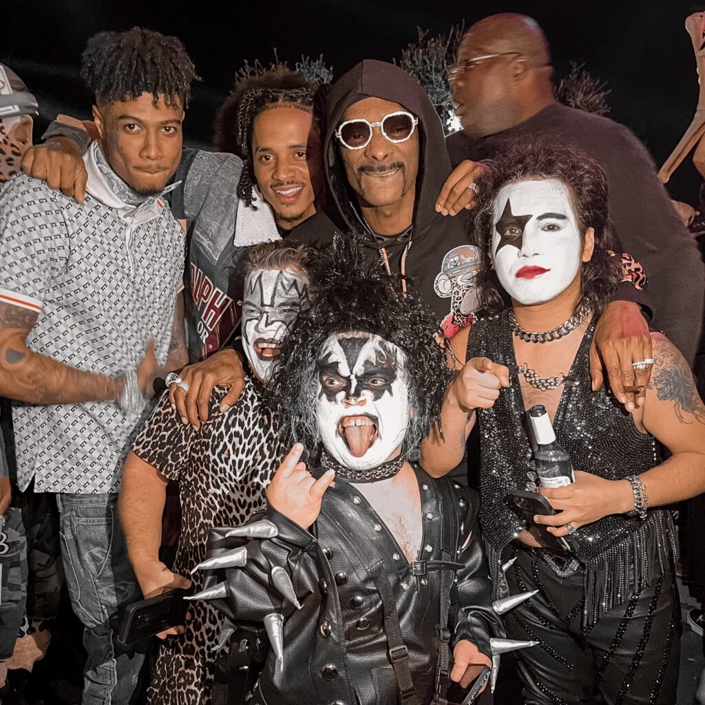 MINIKISS | The Hottest Littlest Band in The World | Book MINIKISS