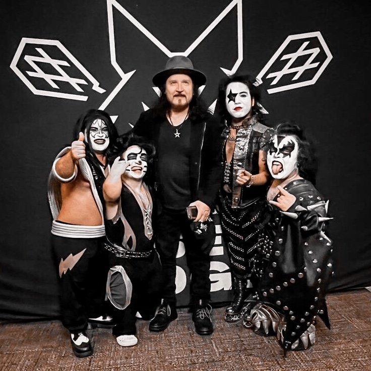 MINIKISS | The Hottest Littlest Band in The World | Book MINIKISS